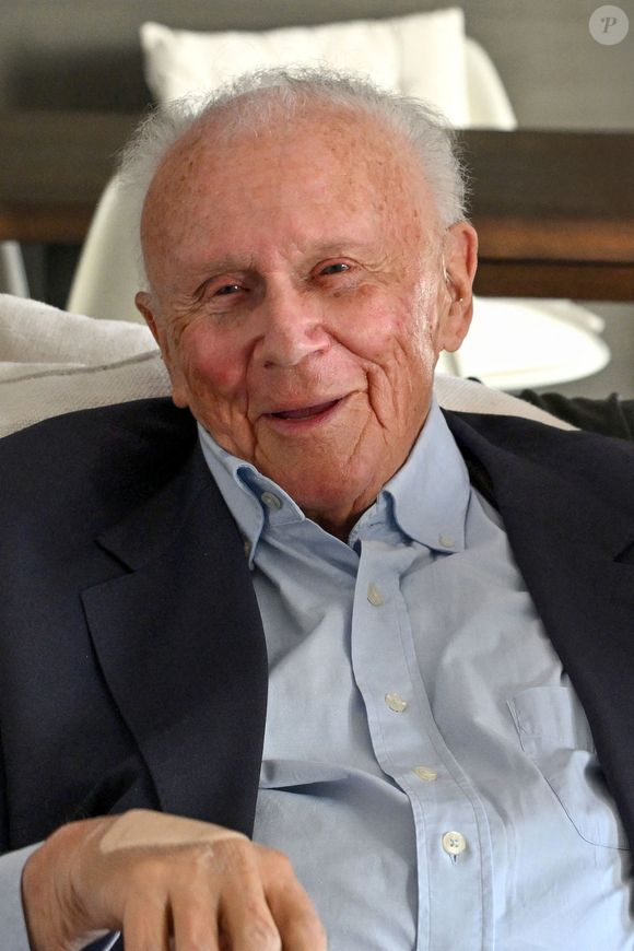 Philippe Bouvard à 96 ans : sa douce retraite à Cannes avec Colette ...