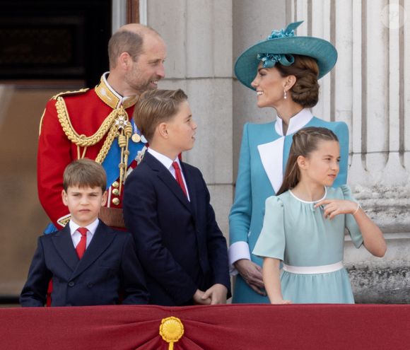 Photo : Les membres de la famille royale britannique au balcon de ...