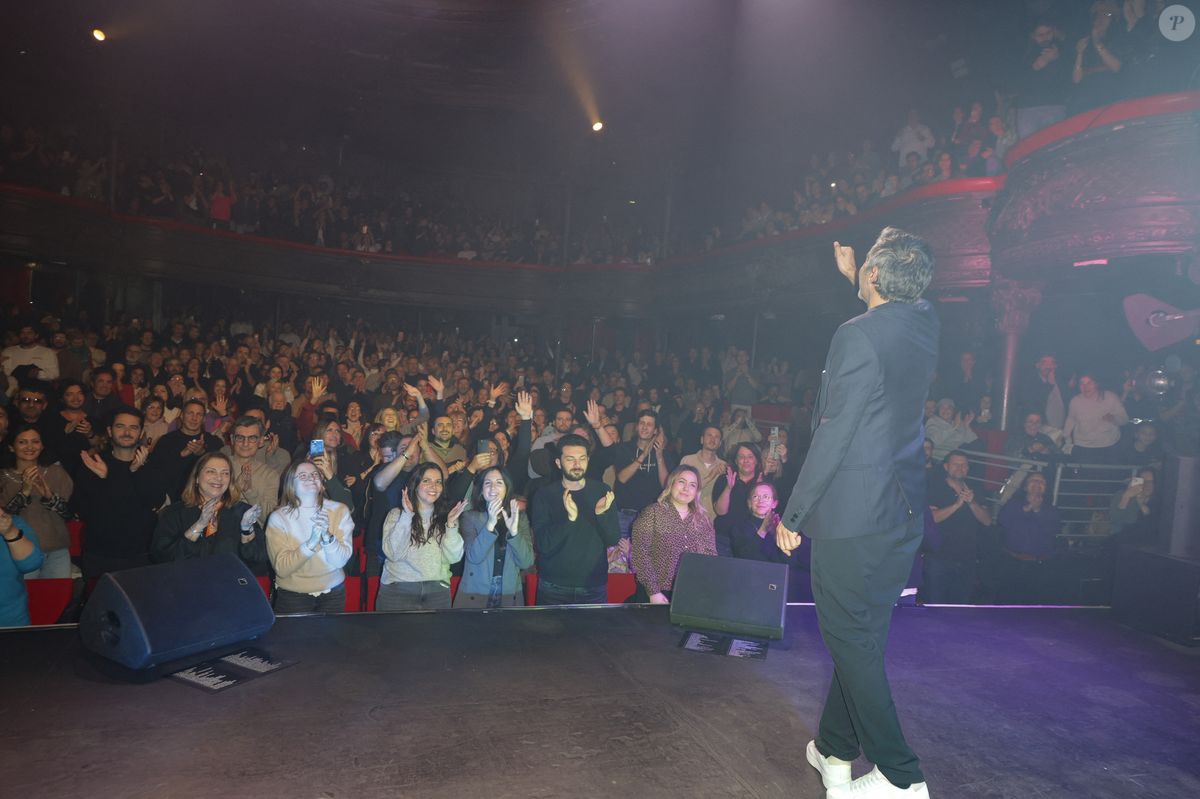 Photo : Exclusif - Ary Abittan sur la scène de la Cigale de Paris avec ...