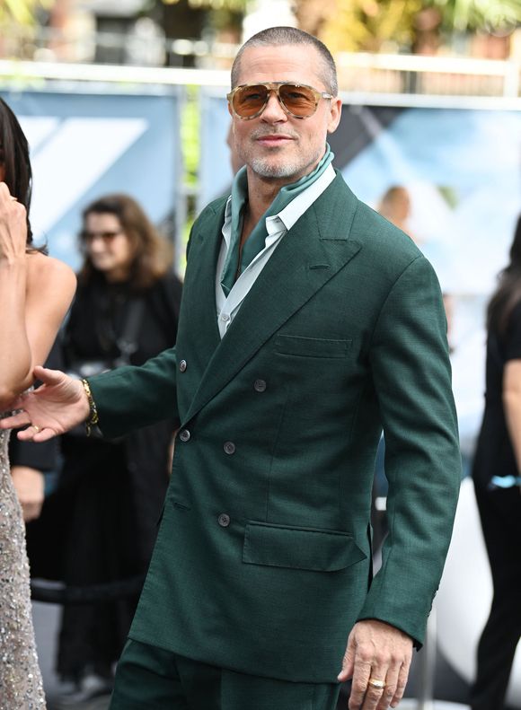 "J'essayais tout et n'importe quoi" : Pour Brad Pitt, l'après-Angelina ...