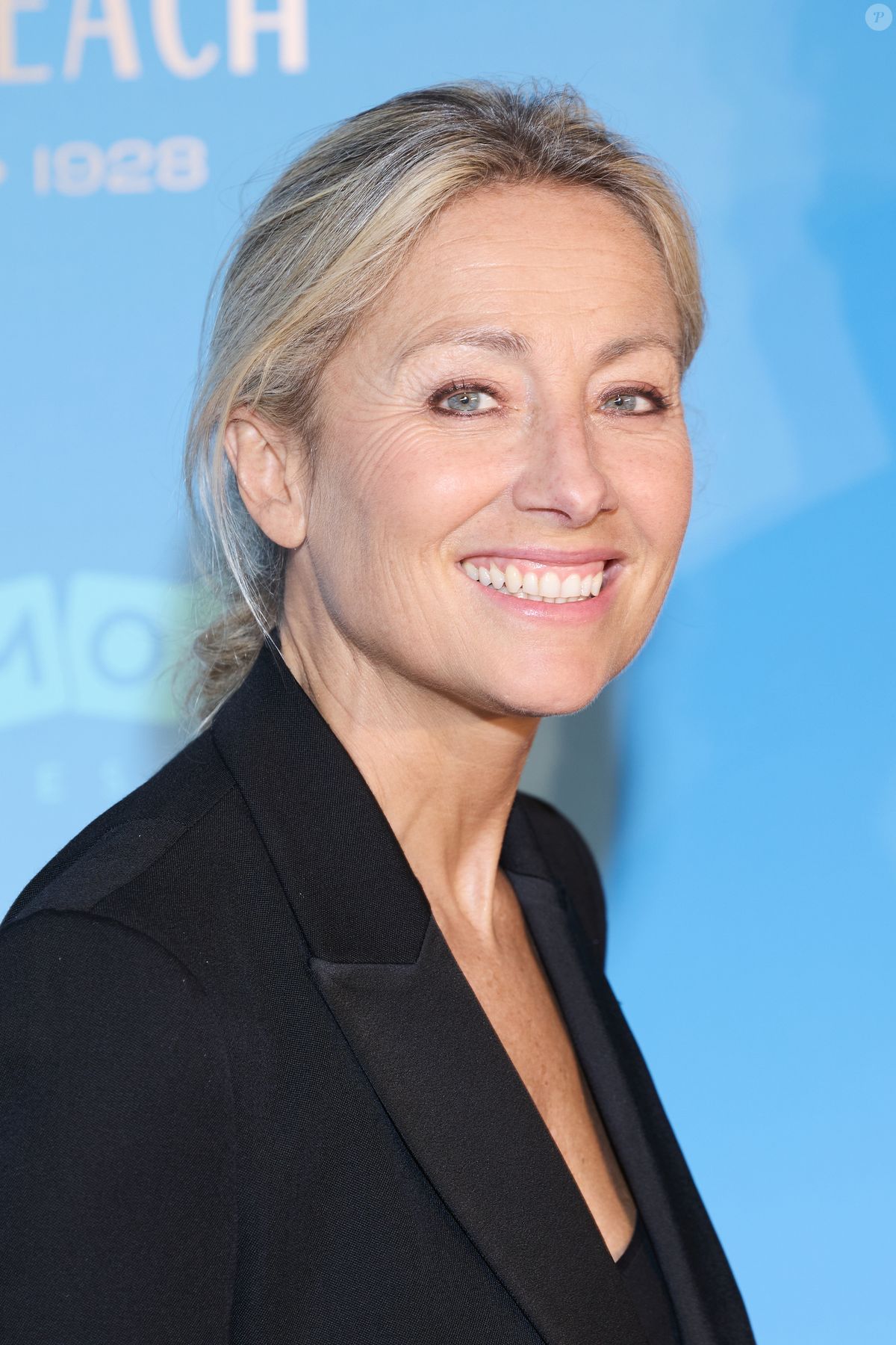 Photo : Anne-Sophie Lapix - Photocall du dîner d'ouverture du 77ème ...