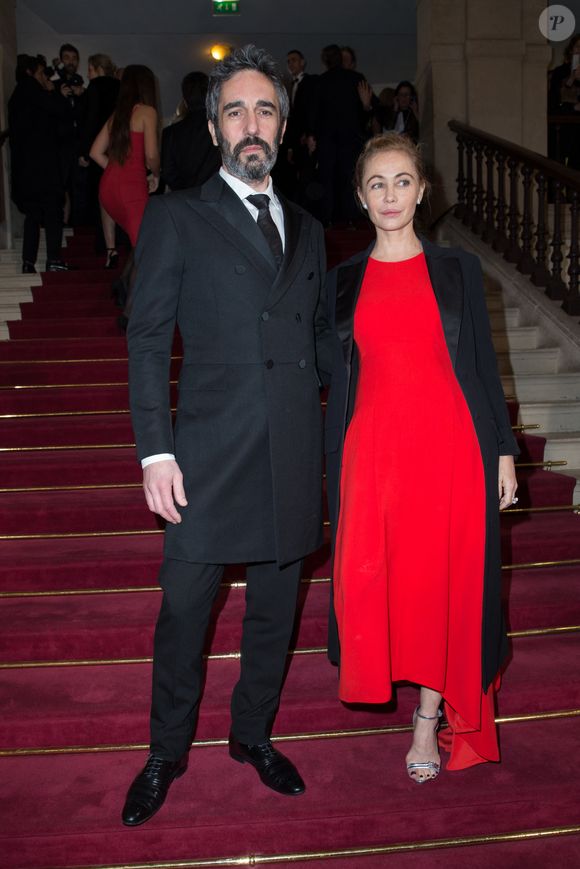 Emmanuelle Béart : "15 ans d'amour et 7 ans de mariage" avec Frédéric ...