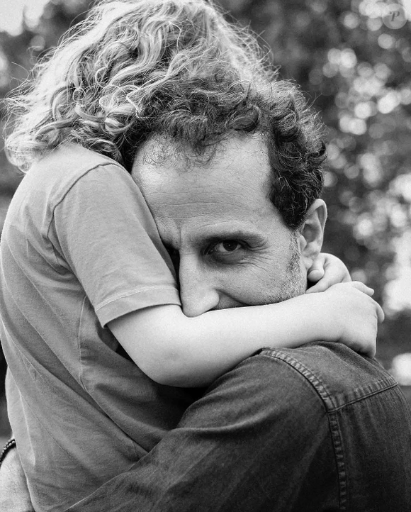 Photo : Arié Elmaleh et l'un de ses enfants, photo partagée le 17 juin ...