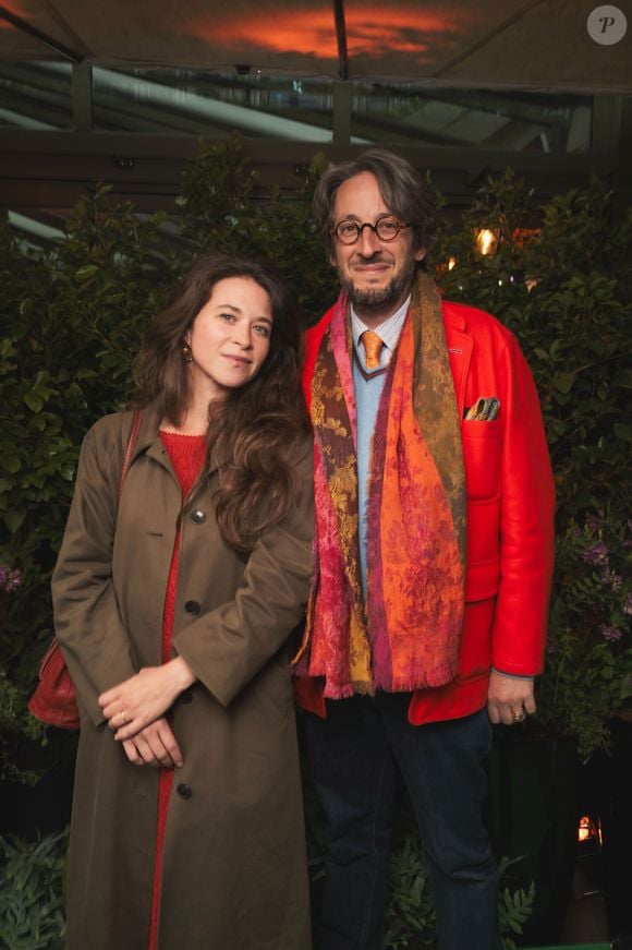Natasha St-Pier et Josiane Balasko avec leurs amoureux face à un autre ...