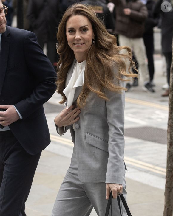 Kate Middleton : ses doigts se parent de nouvelles bagues précieuses ...