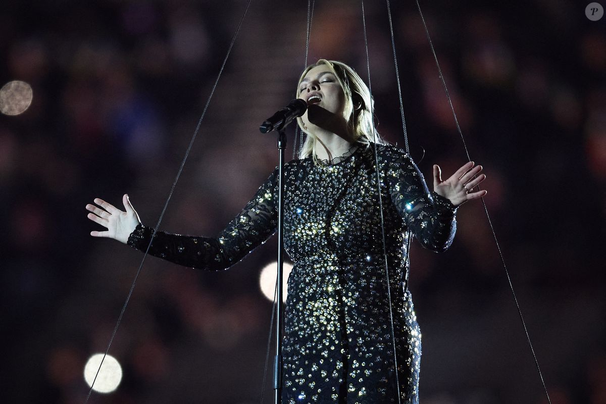 Photo : La chanteuse Louane (Louane Emera), représentante de la France ...