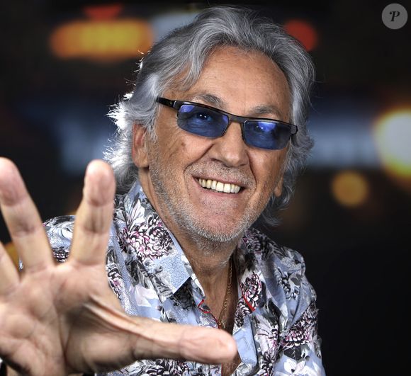 Ce membre d'un duo iconique français des années 1980 a été surpris par ...