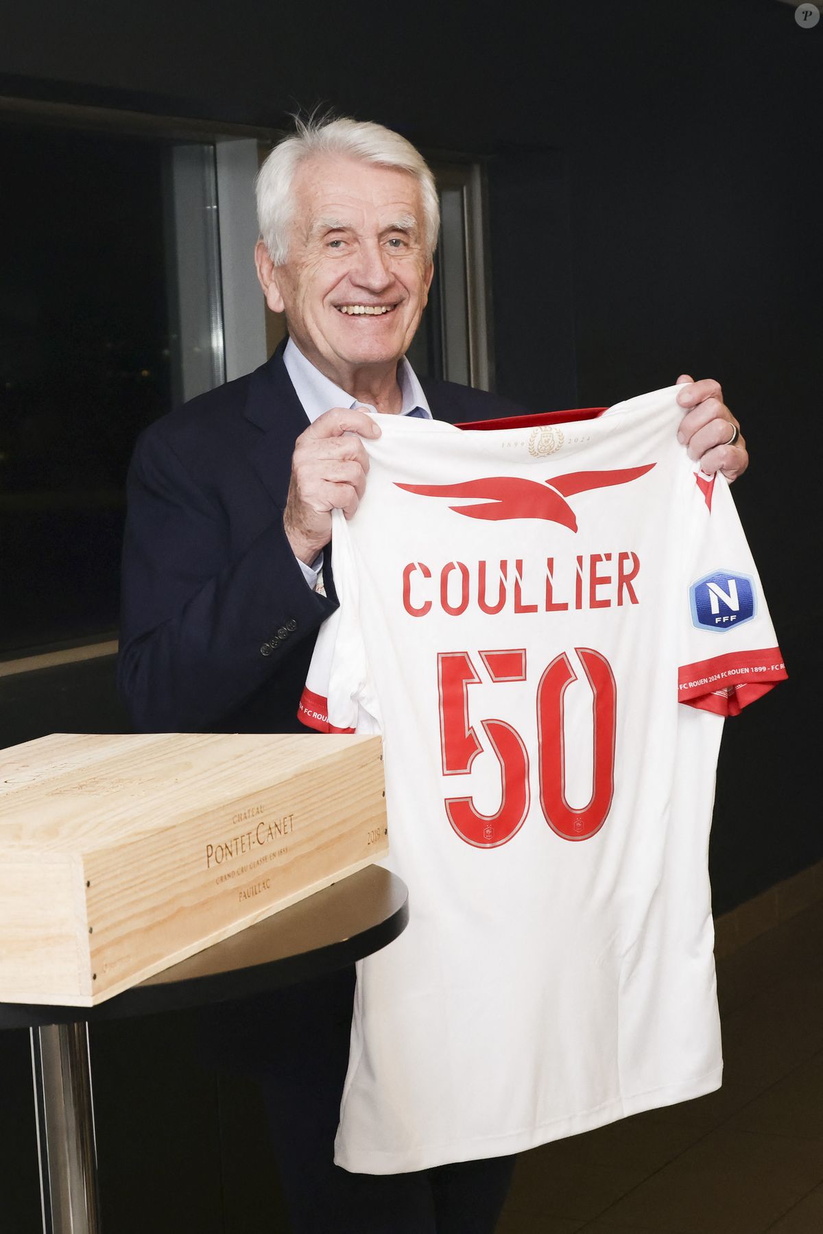 Photo : Discret, Gilbert Coullier a été le producteur de Johnny ...