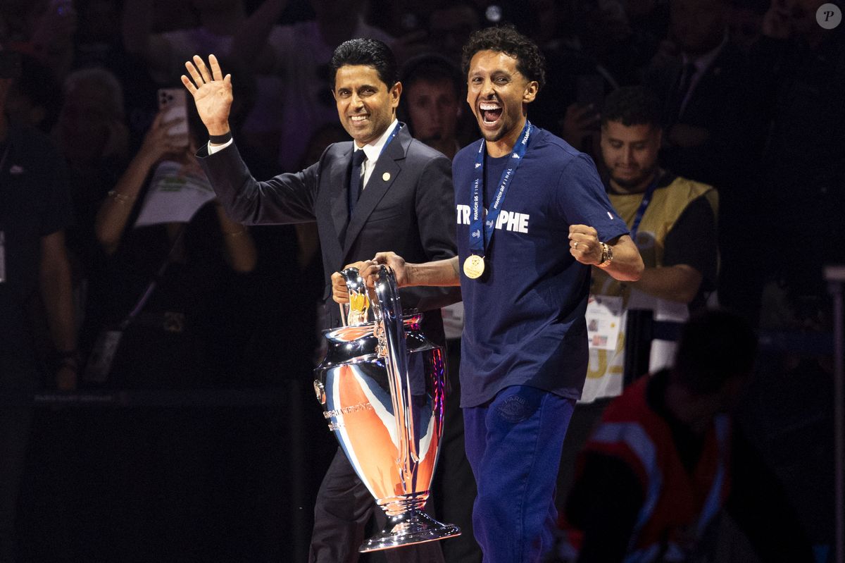Photo : Nasser al-Khelaïfi (président du PSG), Marquinhos - Les joueurs ...
