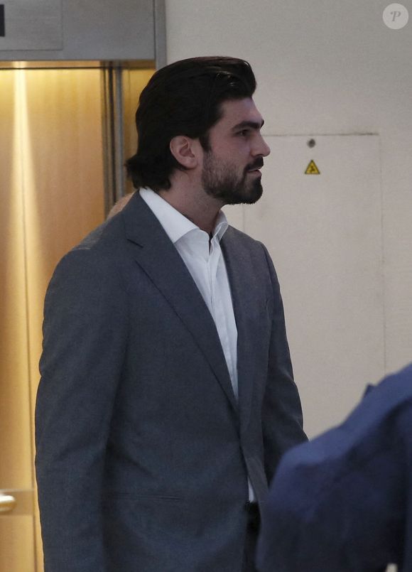 Un autre ex-compagnon d'Iris Mittenaere sort du silence, ce fils de ...