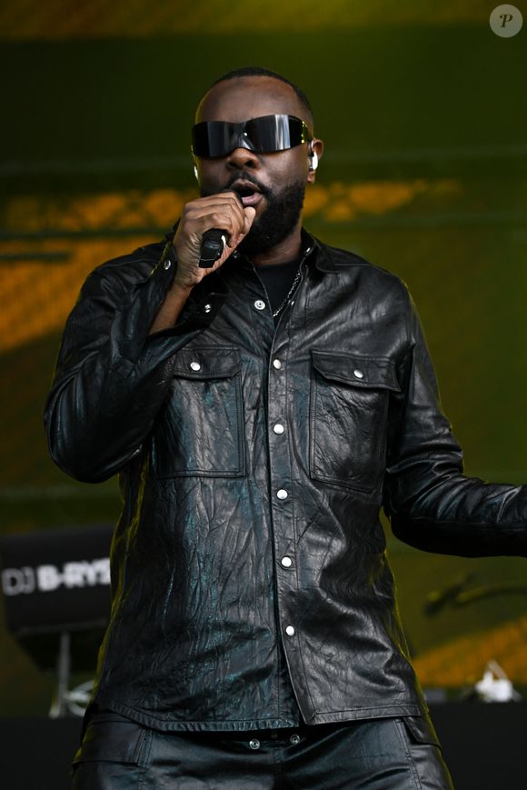 Photo : Gims - Diffusion en direct de l'émission de Radio Nova La ...
