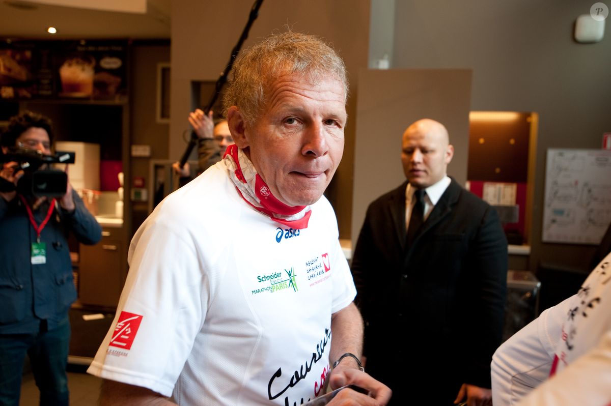 Photo : Patrick Poivre d'Arvor - People a la 37eme edition du marathon ...