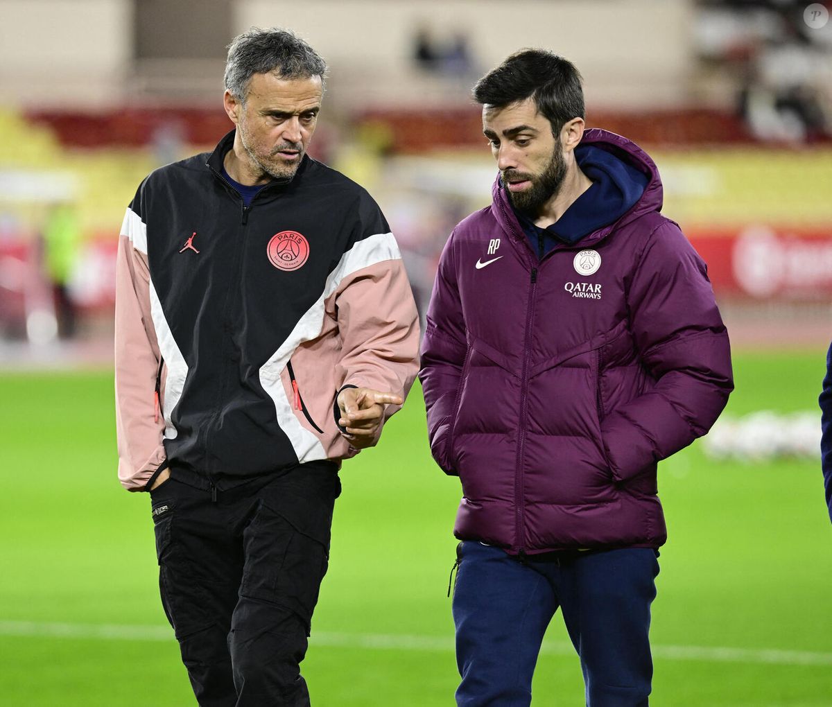 Photo : Rafel Pol, le bras droit de Luis Enrique, l'entraîneur du Paris ...