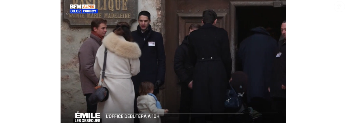 Photo : Marie et Colomban, les parents du petit Emile, arrivant à la ...