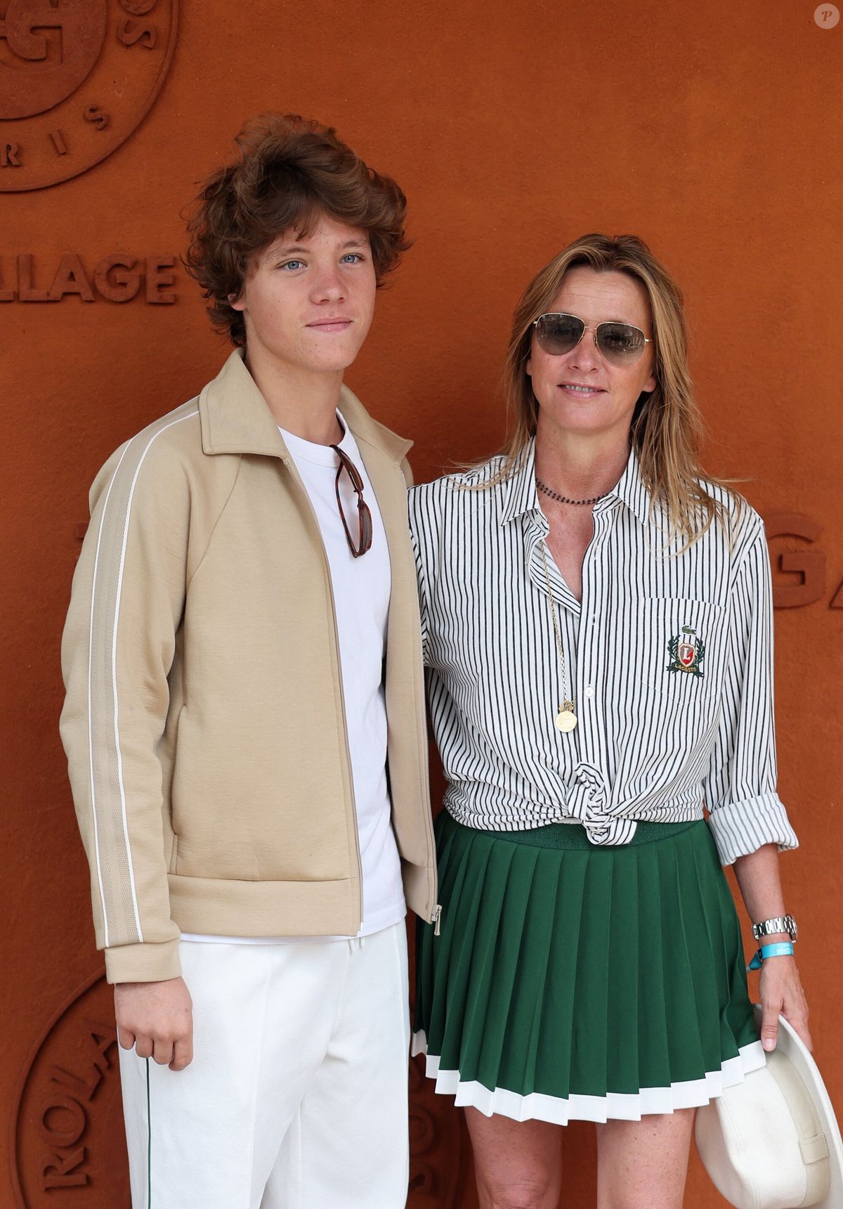 Photo : Sarah Poniatowski (Lavoine) et son fils Roman - Les célébrités ...