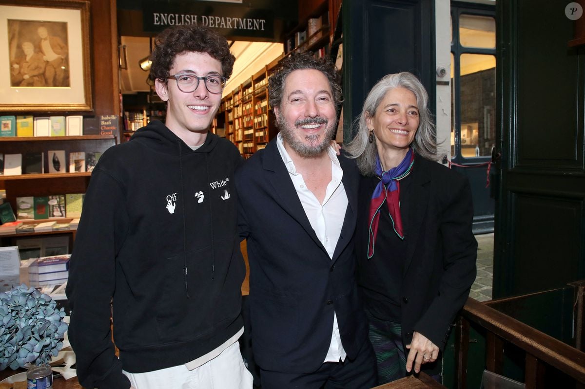 Photo : Guillaume Gallienne avec sa femme Amandine et leur fils Tado ...