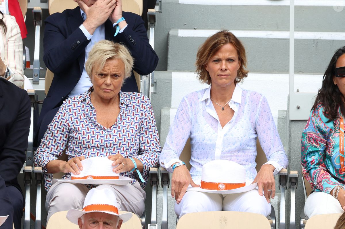 Photo : Muriel Robin, Anne Le Nen en tribunes lors de la finale ...