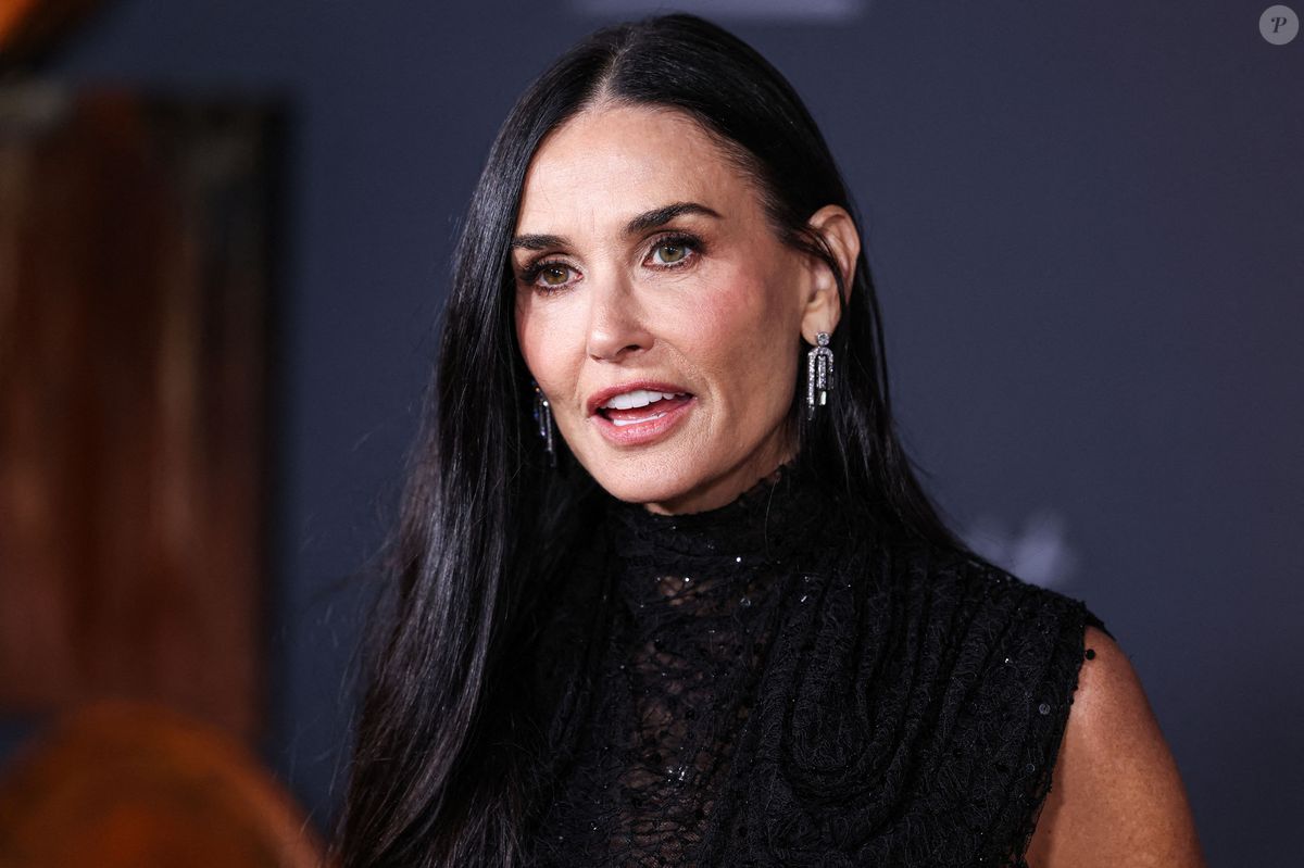 Photo : "Il est dans un état très stable" Demi Moore portant Erdem ...
