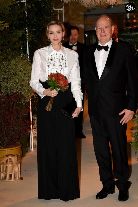 Le prince Albert II au restaurant des Reangeard : les images de cette ...