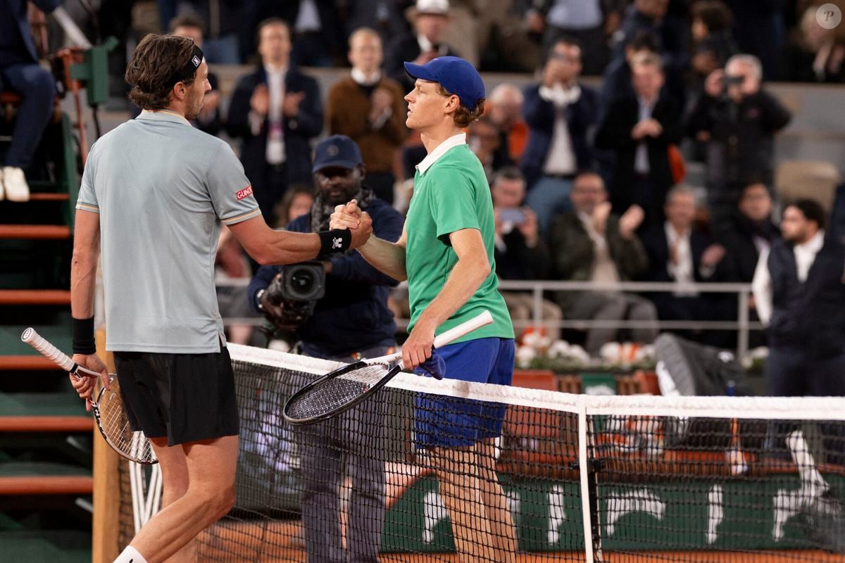 Photo : Roland Garros France - May 26, 2025: Jannik Sinner and Arthur ...
