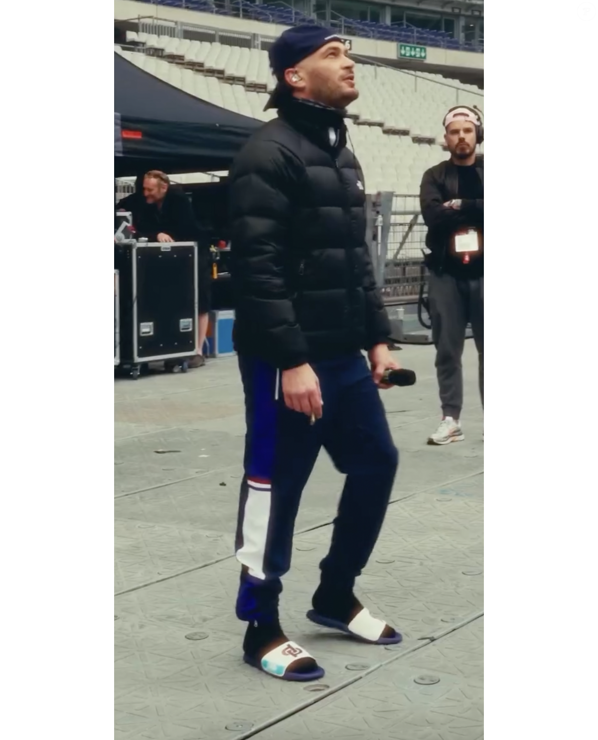 Photo : Capture d'écran de Jul dans sa vidéo promotionnelle sur ...