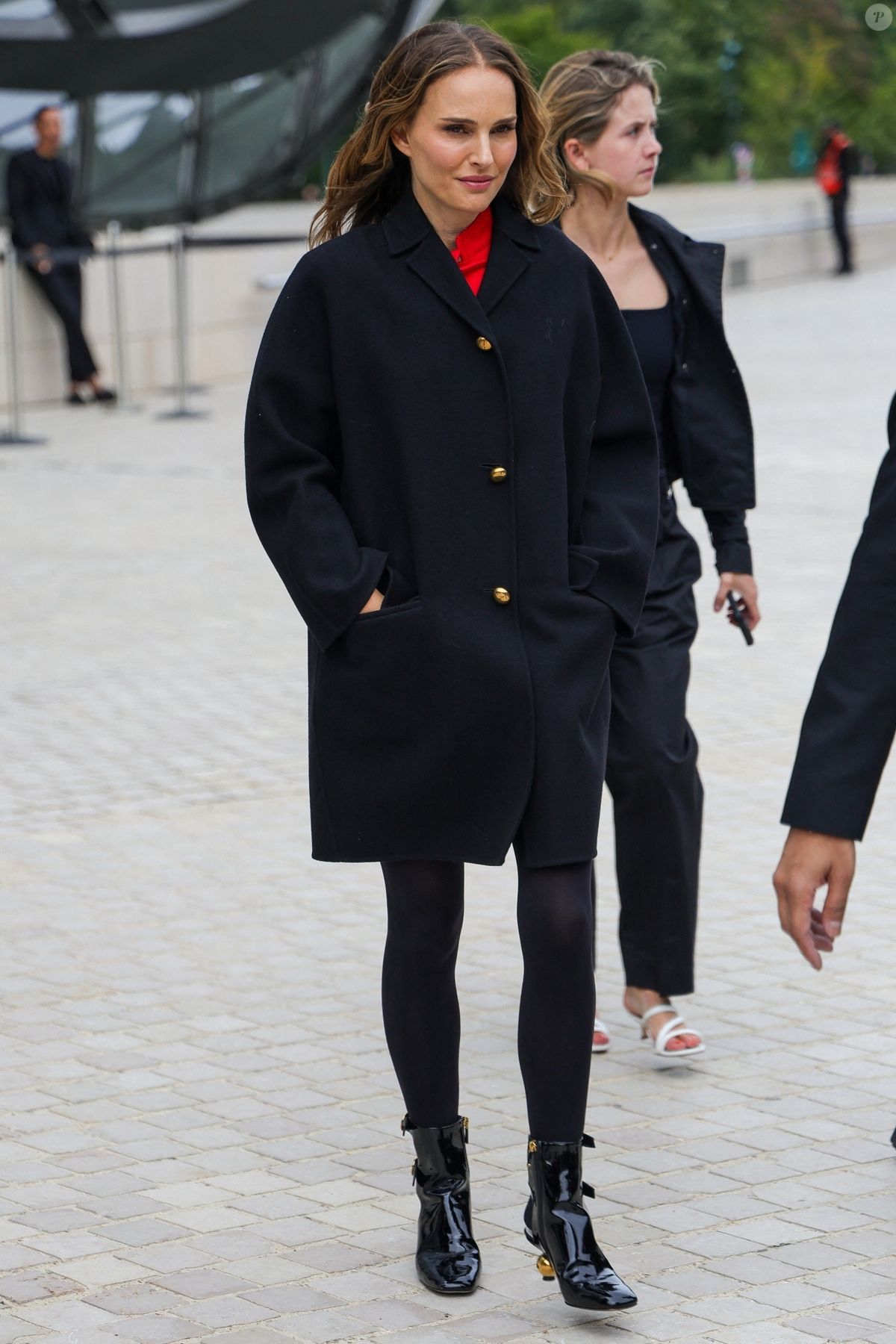 Photo : Natalie Portman aux LVMH Awards à la Fondation Louis Vuitton, à ...