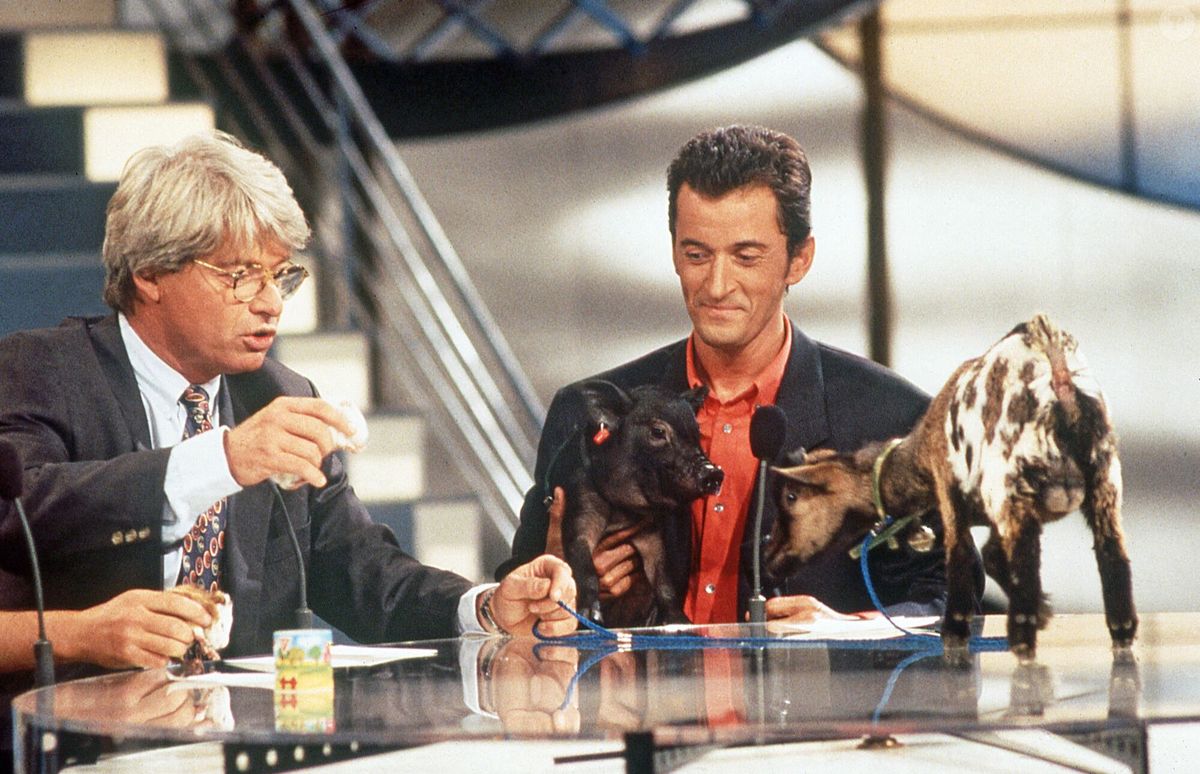 Photo : Christophe Dechavanne et Patrice Carmouze sur le plateau de Coucou C'est Nous sur TF1 à ...