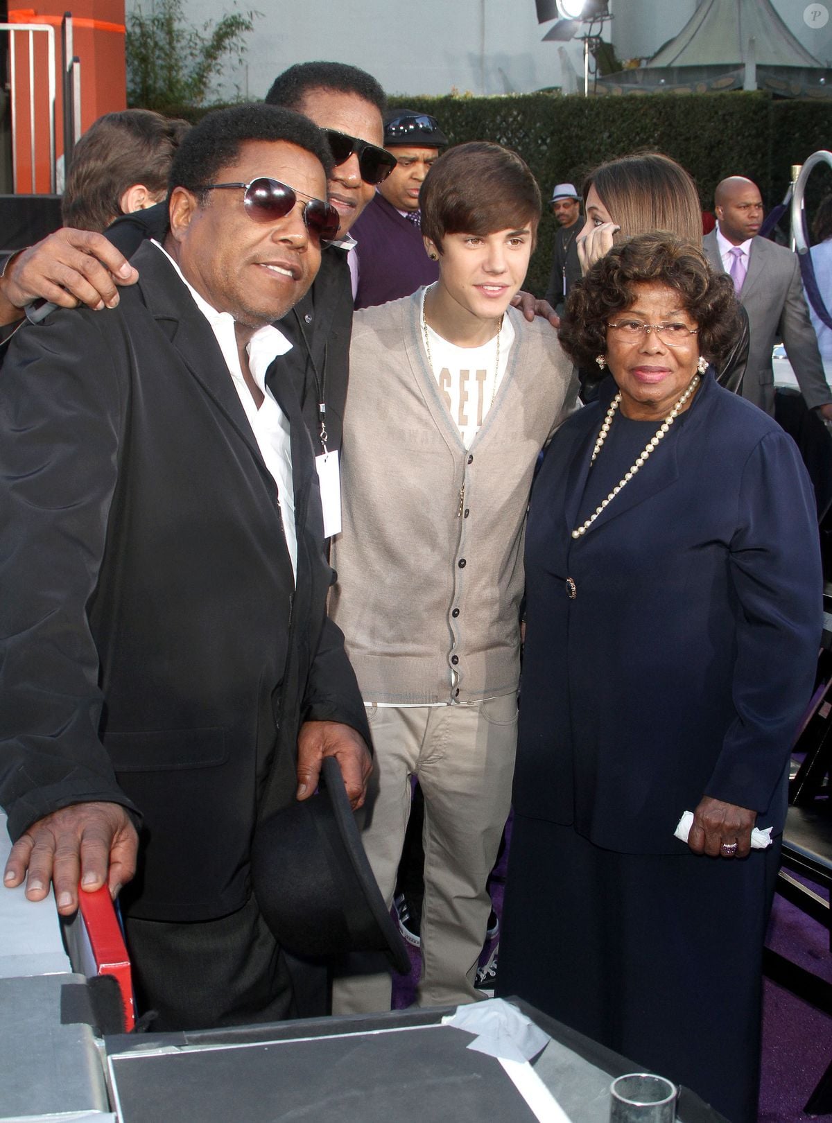 Photo : Tito Jackson, Marlon Jackson, Justin Bieber, Katherine Jackson ...