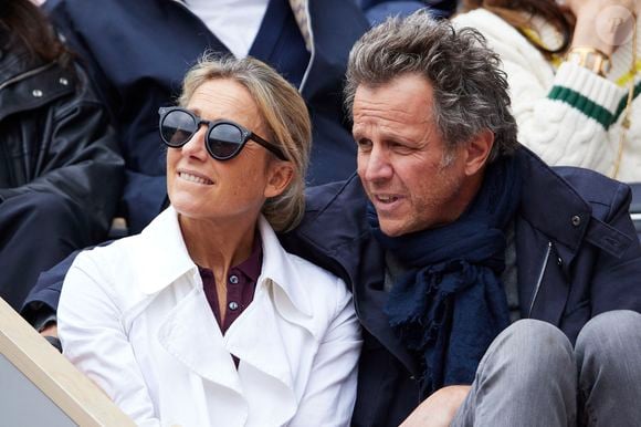 Photo : Anne-Sophie Lapix et son mari Arthur Sadoun dans les tribunes ...