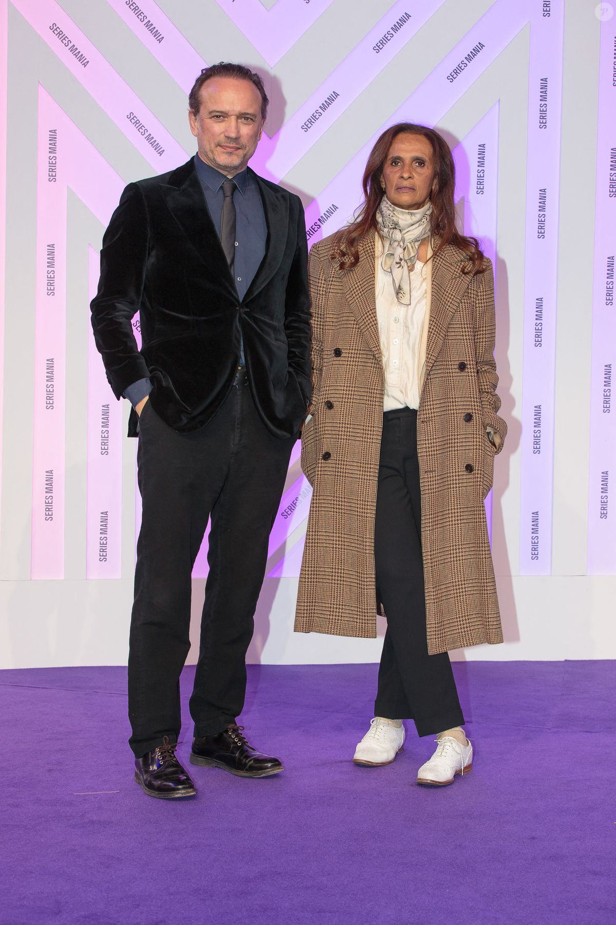 Photo : Vincent Perez et sa femme Karine Silla ont pris la pose devant les photographes lors de ...