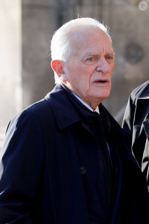 Photo : Philippe Labro - Arrivées aux obsèques de Etienne Mougeotte en ...