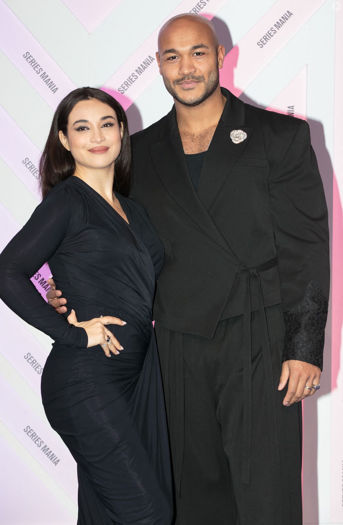 Photo : Camelia Jordana et Malick Bauer ont également pris la pose ...