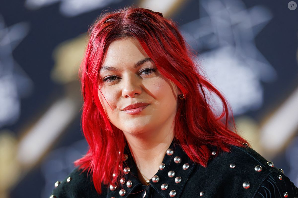 Photo : Louane Emera assiste aux 26e NRJ Music Awards au Palais des ...