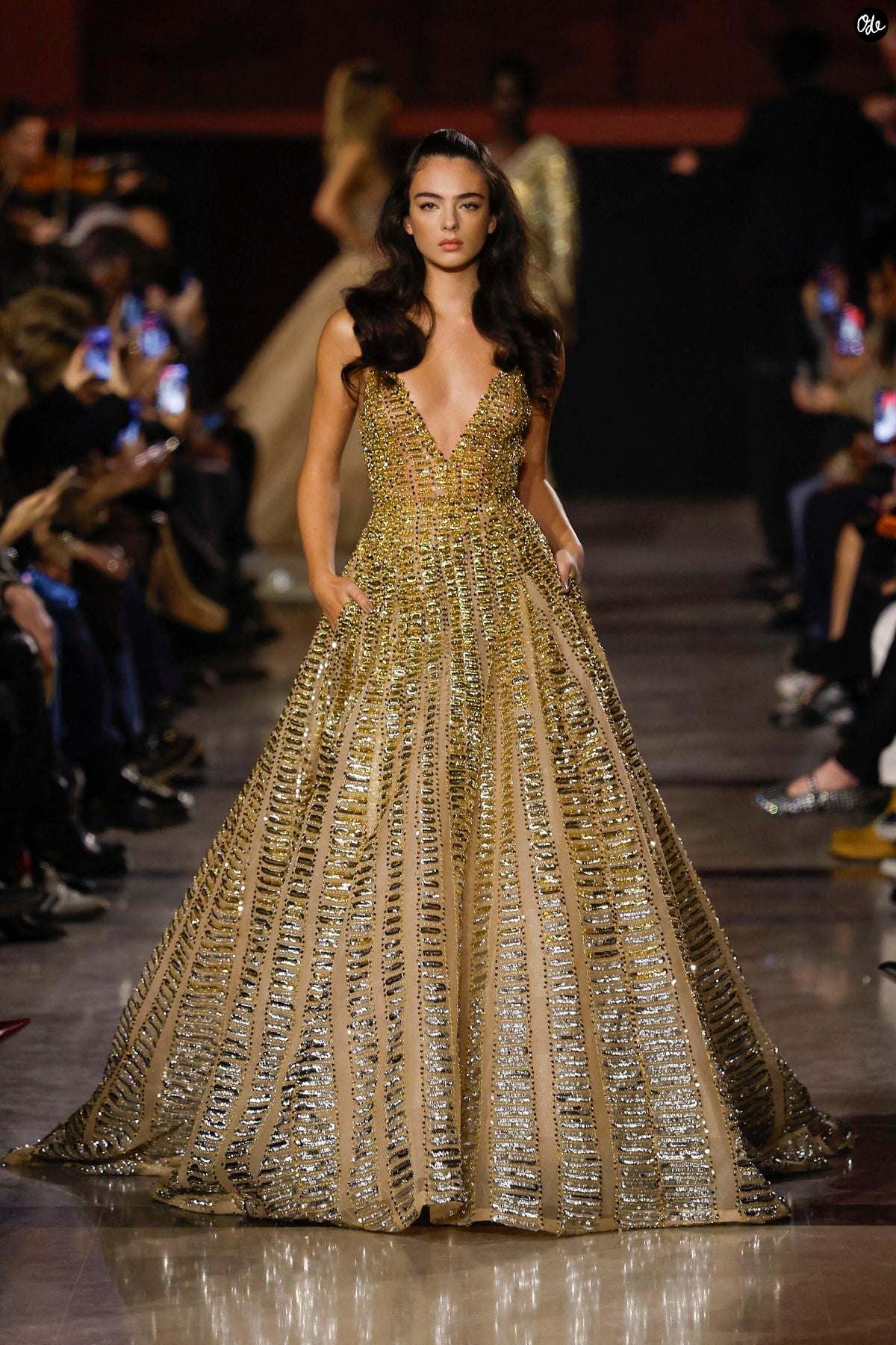 Photo : Deva Cassel défile lors du défilé ELIE SAAB Haute Couture ...