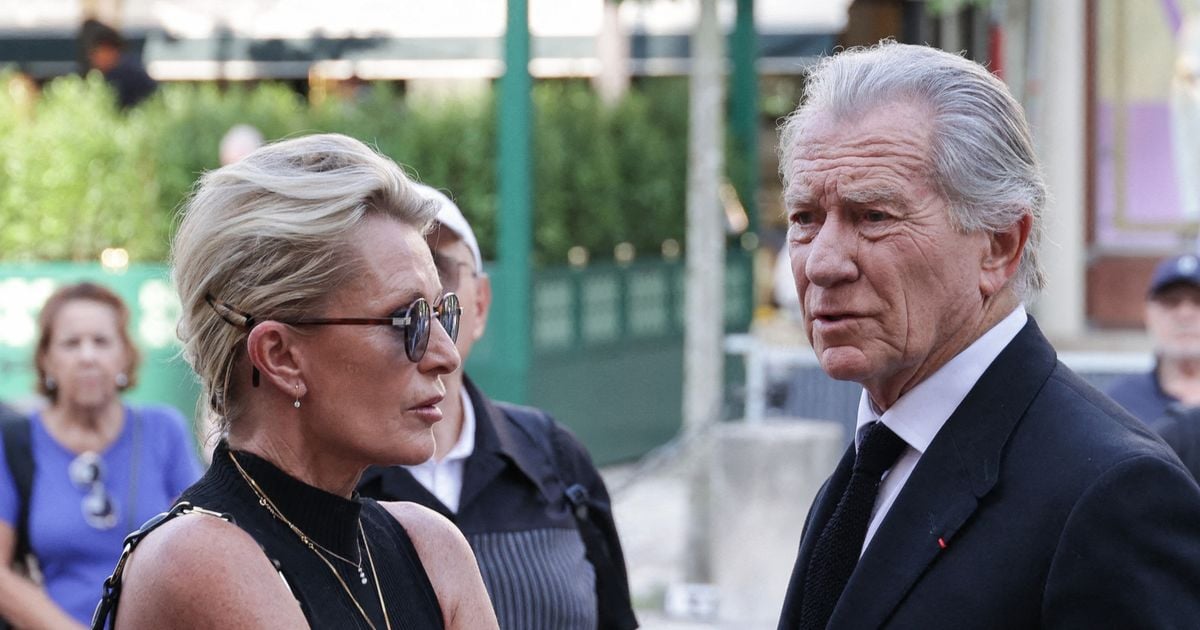 Sophie Davant, soutien précieux pour son compagnon William Leymergie au moment d'honorer ...