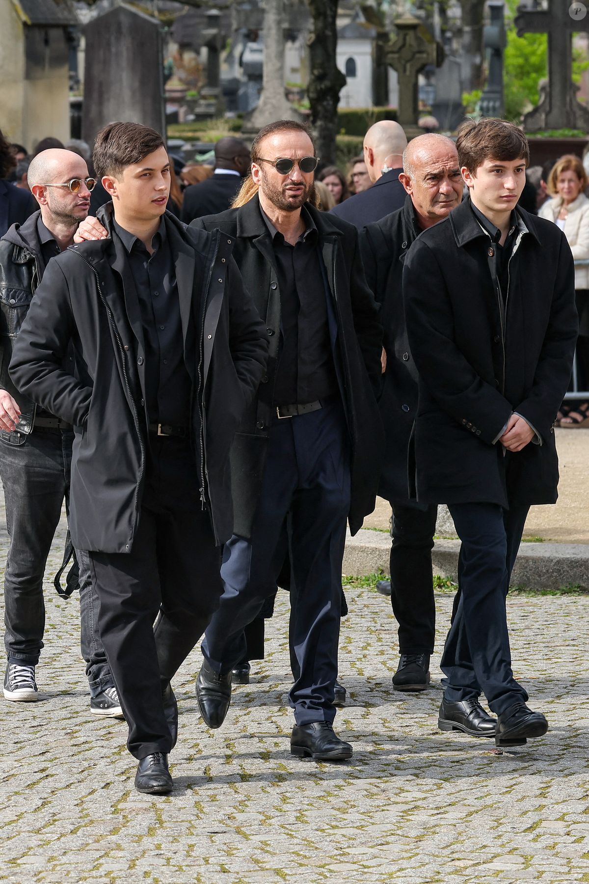 Photo : Son mari, l'acteur Michel Ferracci, est arrivé avec ses deux ...