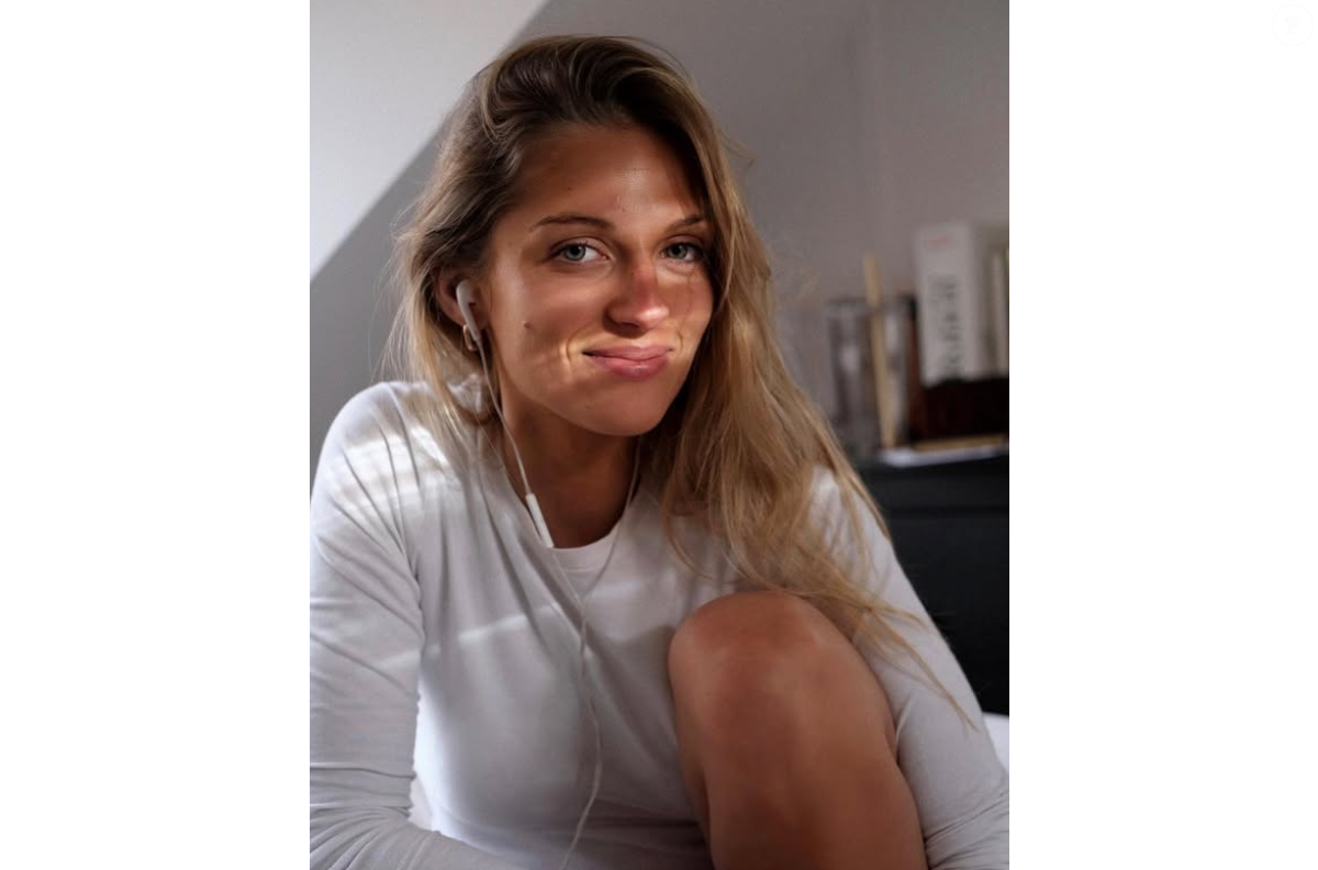 Photo : Romane Binckly, journaliste du groupe M6 - Purepeople