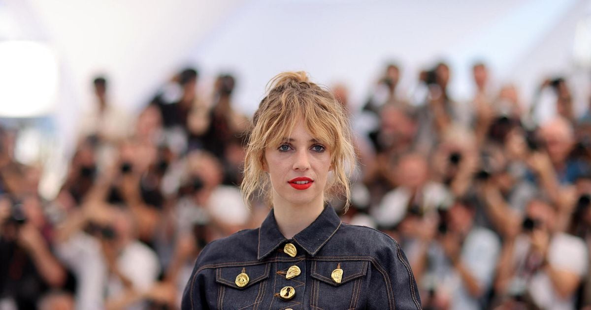 Entourée du casting de "Stranger Things", la fille de deux acteurs ...