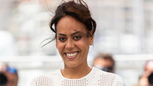 Photo : Exclusif - Amel Bent sur le plateau de l'émission "C à vous" lors du Film de Cannes, le ...