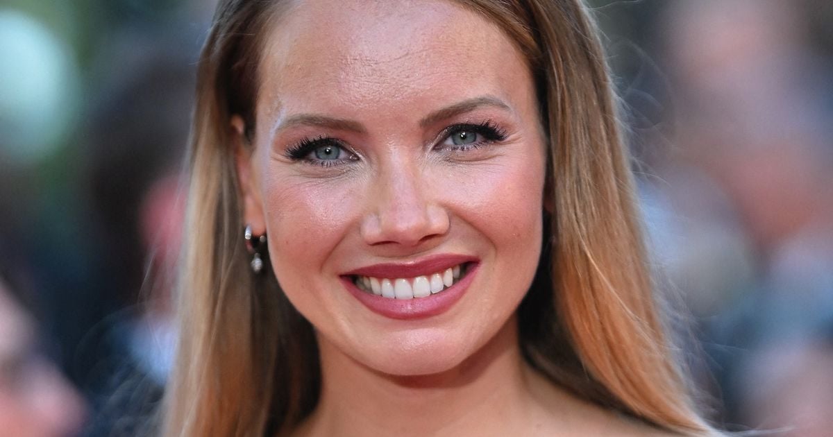 "Oui à l'amour de ma vie" : Amandine Petit annonce ses fiançailles avec ...