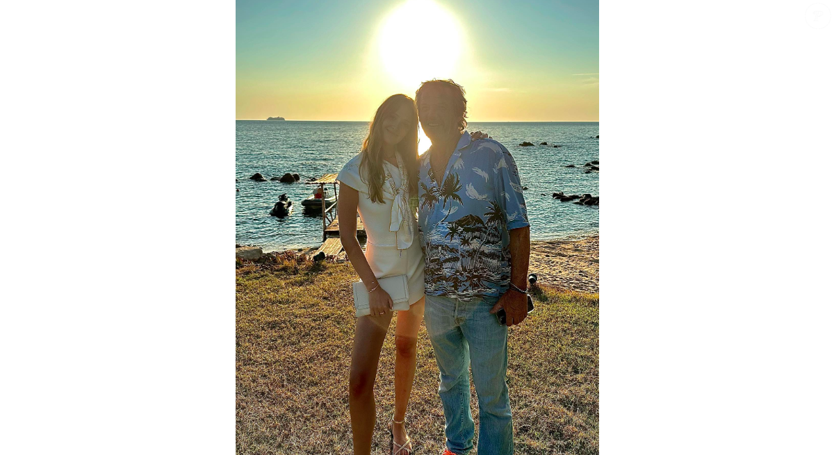 Photo : Jean-Luc Reichmann et sa fille Rosalie Reichmann sur une plage ...