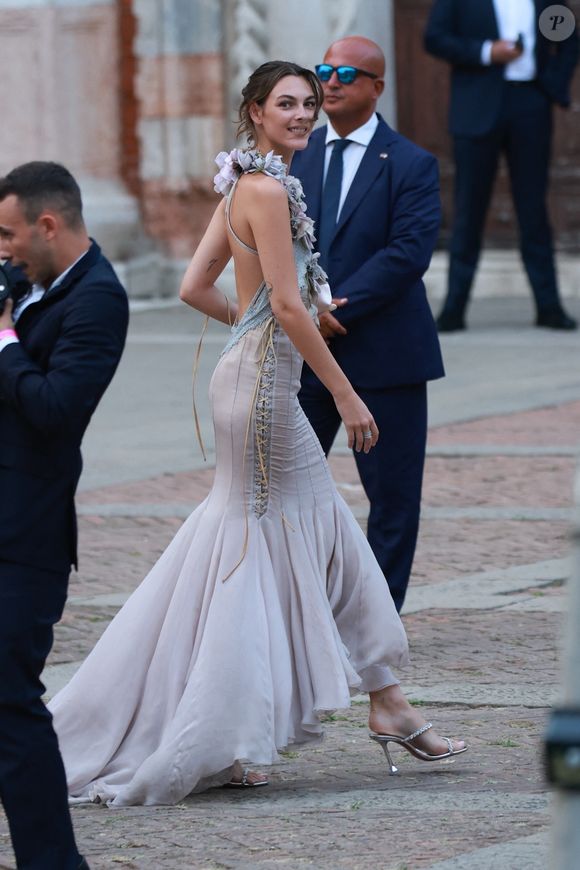 Au mariage de Jeff Bezos, la jeune compagne de Leonardo DiCaprio avec ...