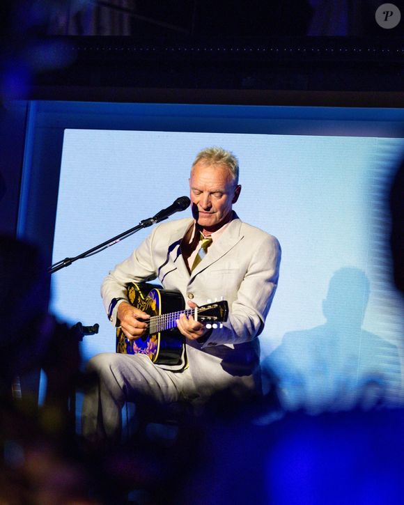 "Plus de deux millions de dollars" sont réclamés à un célèbre chanteur ...