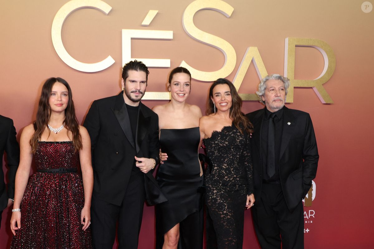 Photo : Mallory Wanecque, François Civil, Adèle Exarchopoulos, Elodie ...