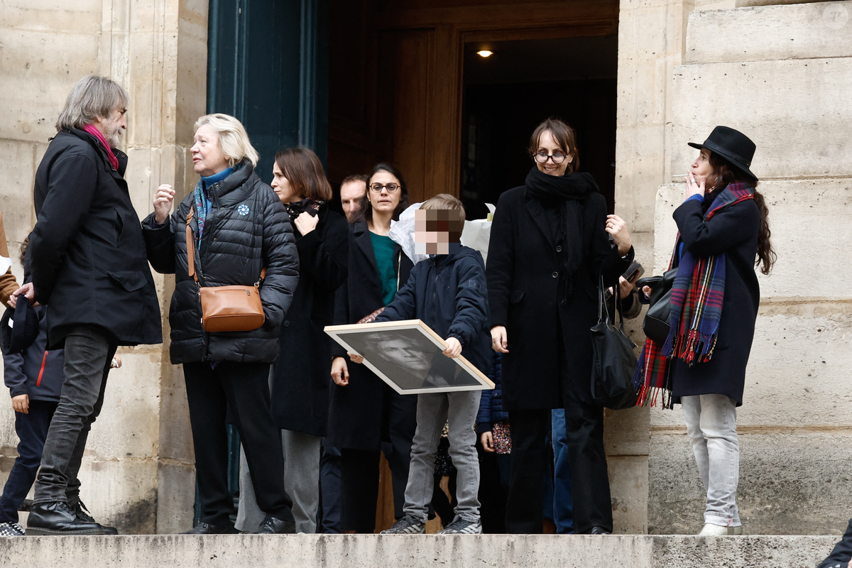 Photo : Sa femme Valérie Keruzoré ainsi que leurs enfants Louise et ...