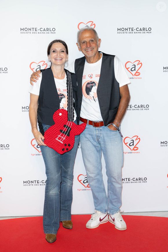 Albert de Monaco : Soirée festive sans Charlene, sa soeur Stéphanie lui ...