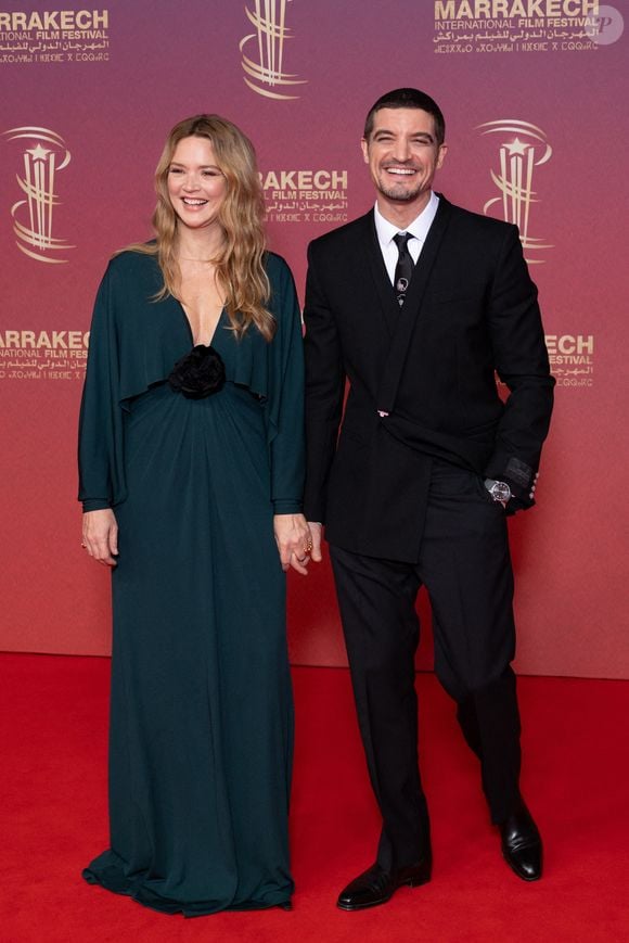 Les cheveux longs, c'est fini ! Niels Schneider réapparaît avec un ...