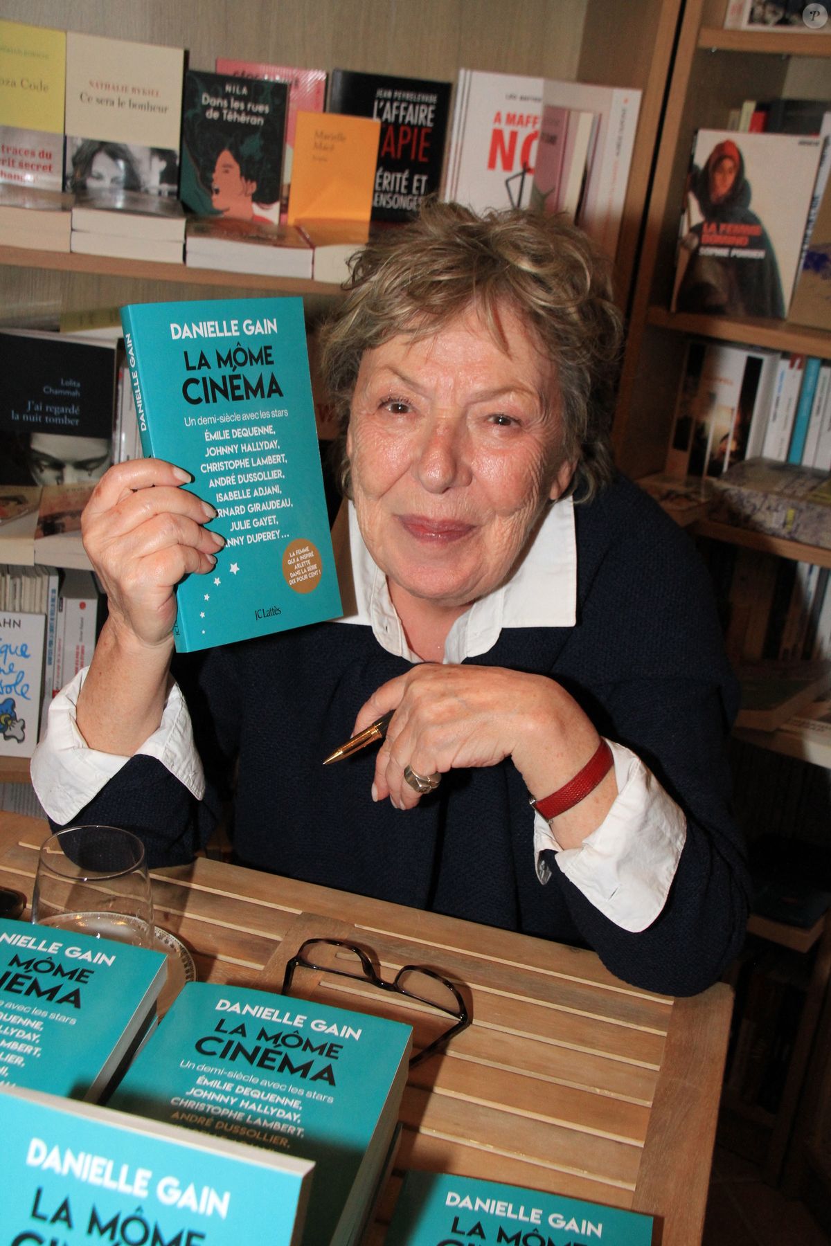 Photo : Il s'agit de Danielle Gain, qui aura été son agente pendant ...