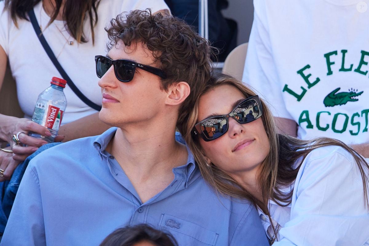 Photo : Aliocha Schneider et sa compagne la chanteuse Charlotte Cardin ...