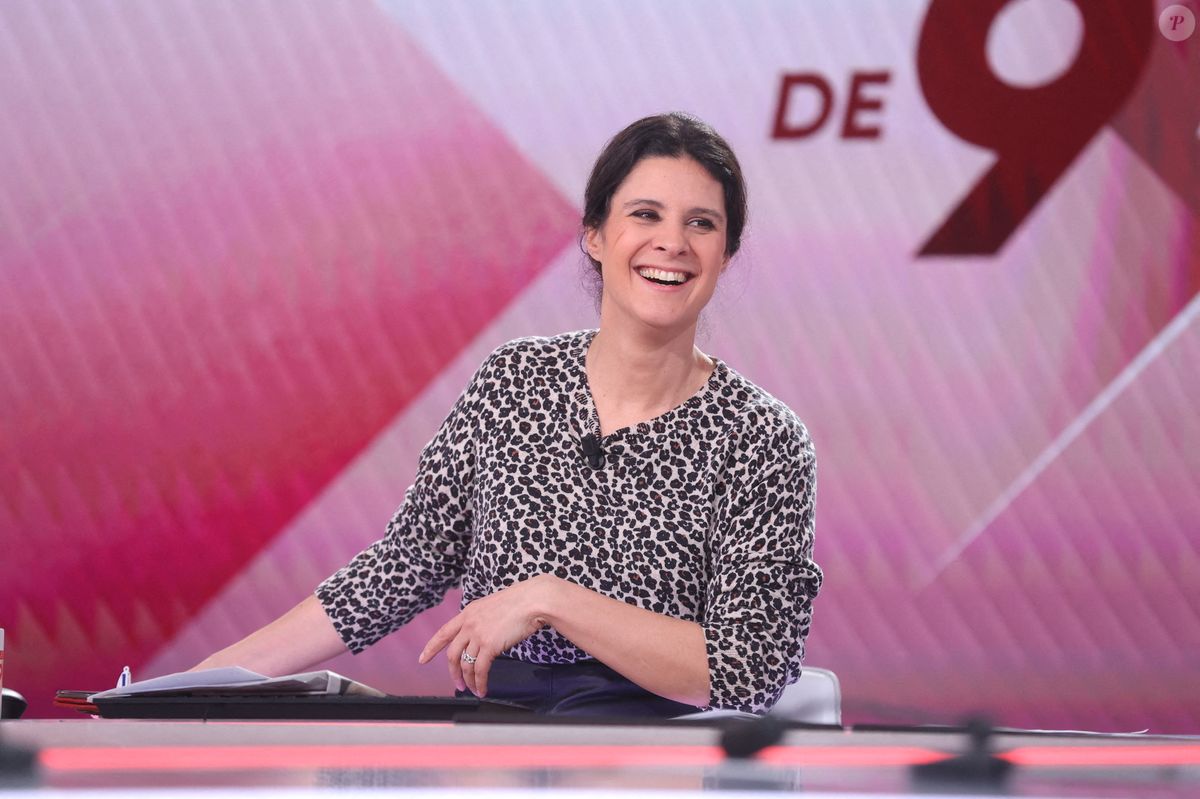 Photo : Apolline de Malherbe présente Apolline de 9 à 10 sur BFMTV, à ...